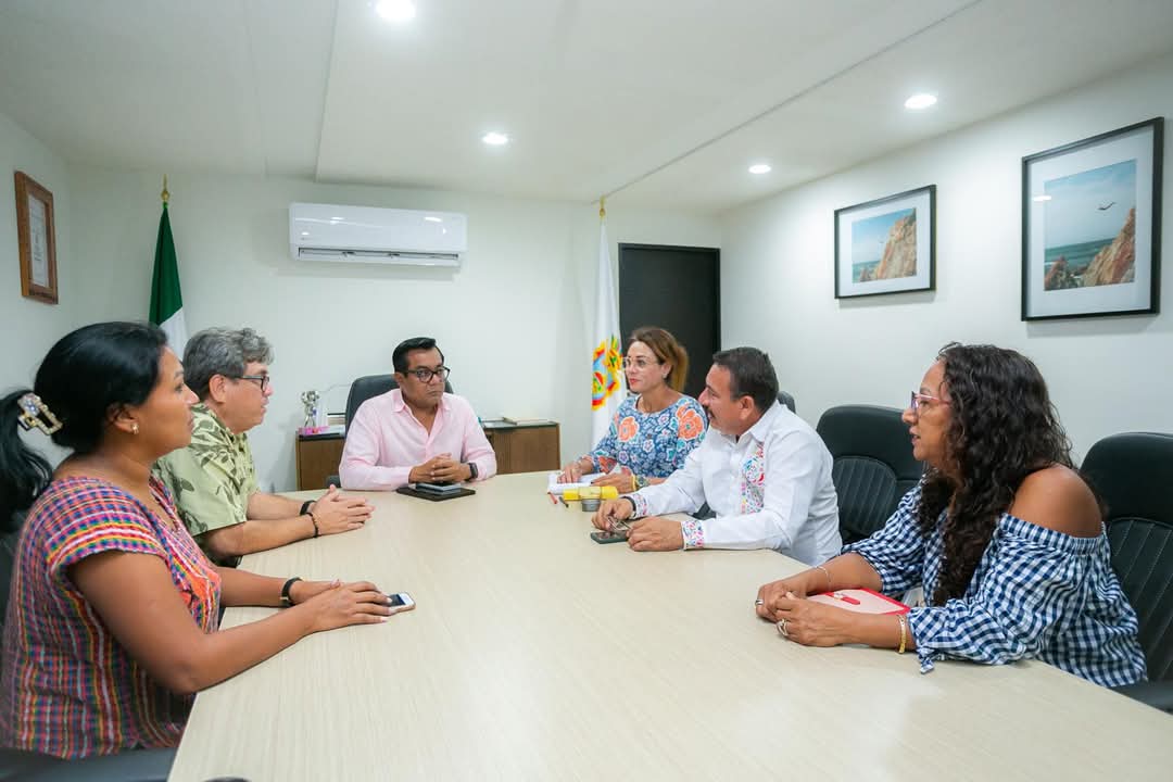 Simón Quiñones, se reunió con representantes del Barrio Mágico de Playa ...
